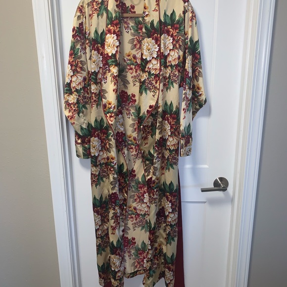 Victoria's Secret | Intimates & Sleepwear | Beautiful Vintage Victoria ...